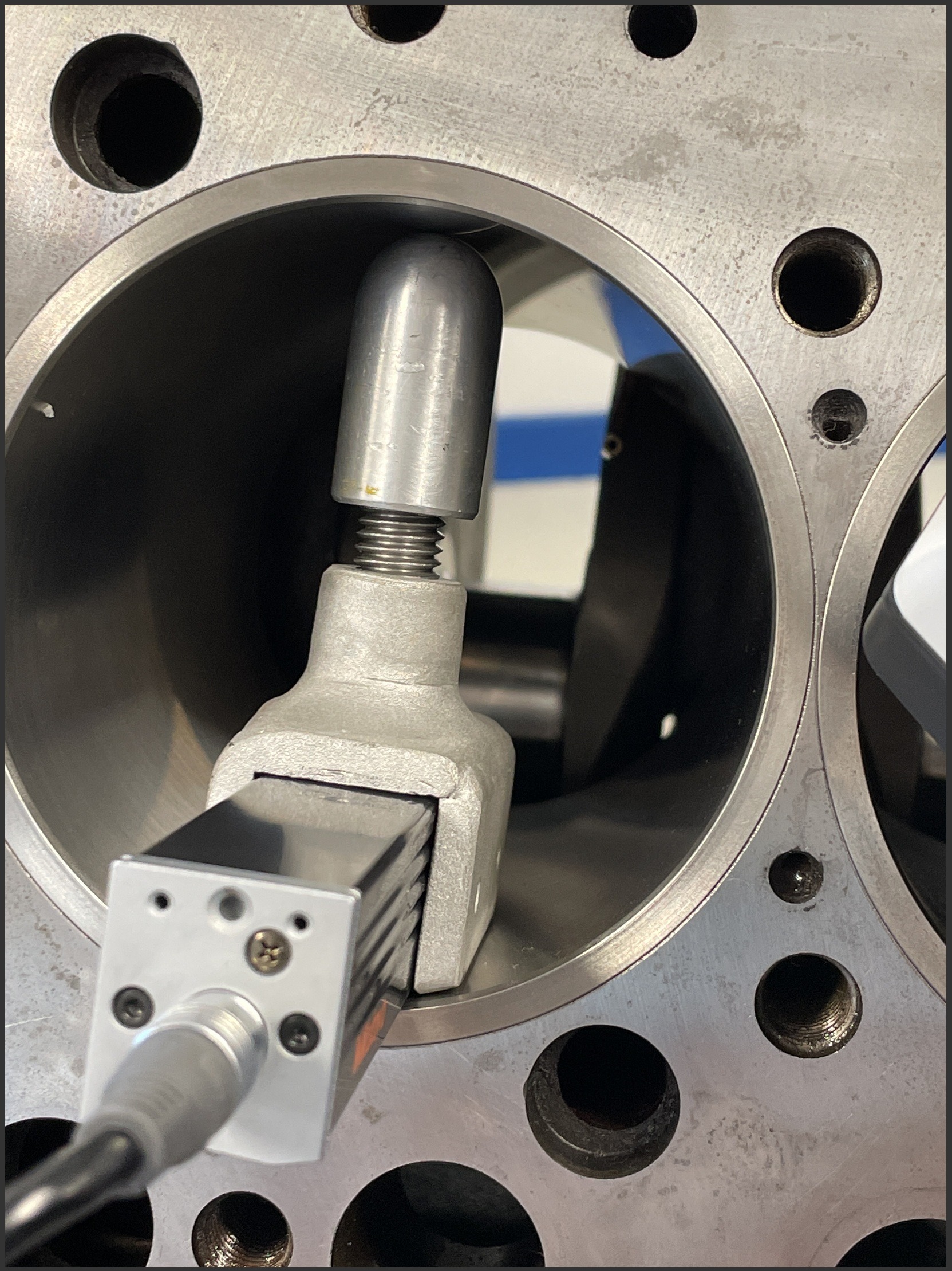 Surface Finish Profilometer - Mitutoyo Surftest SJ-210 - Engine Australia